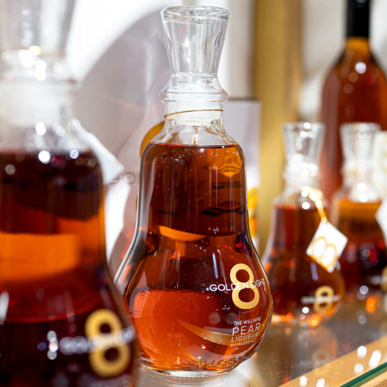 Golden Eight® : La liqueur de Poire Williams d'exception